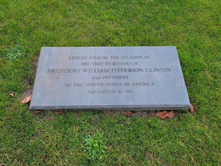 Bill Clinton Visits Belfast, Northern Ireland November 1995 - Robert ...